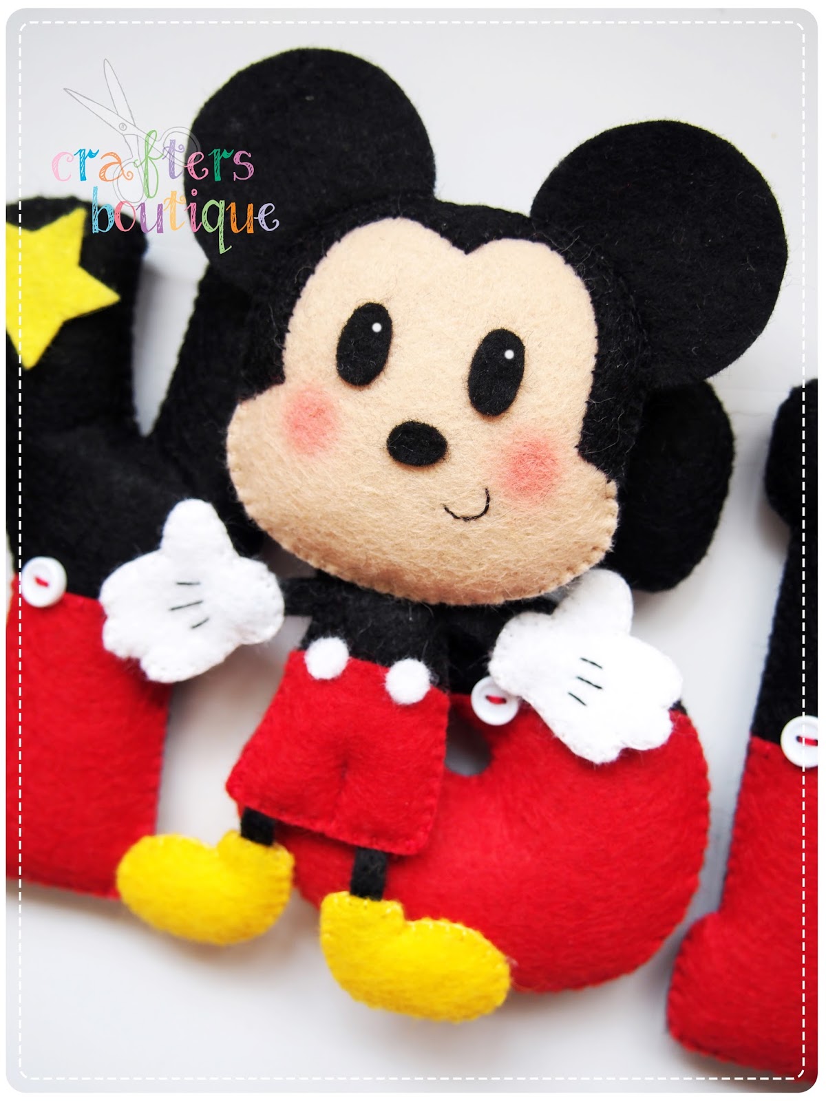 Crafters Boutique: Mickey Mouse Name Garland for Aloysius