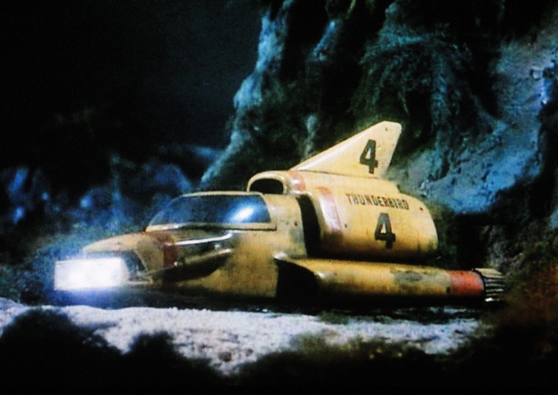MUSINGS OF A SCI-FI FANATIC: Thunderbirds S1 Ep8: Operation Crash-Dive