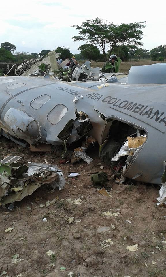 La triste e impactante escena del accidente del CASA ECN-235 de la ...