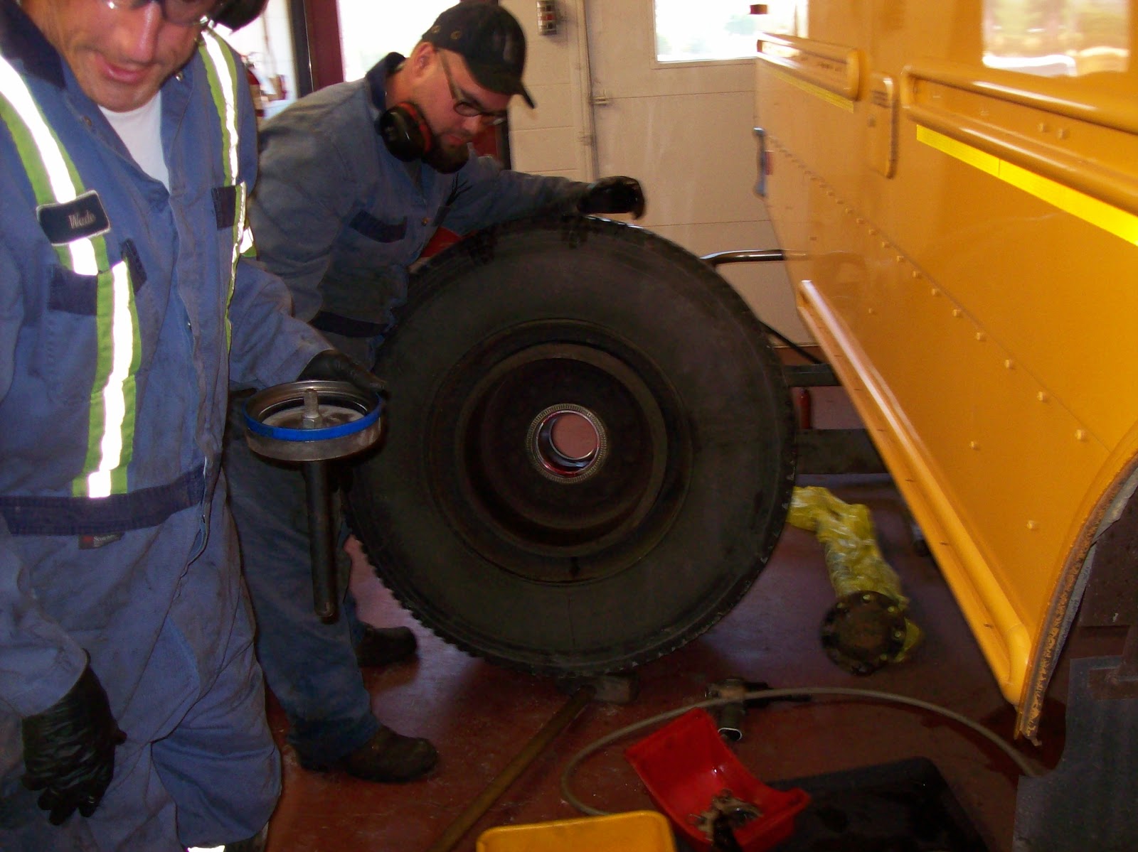 School Bus Mechanic: October 2012