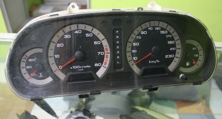 Dingz Garage: Meter Cluster Proton Waja