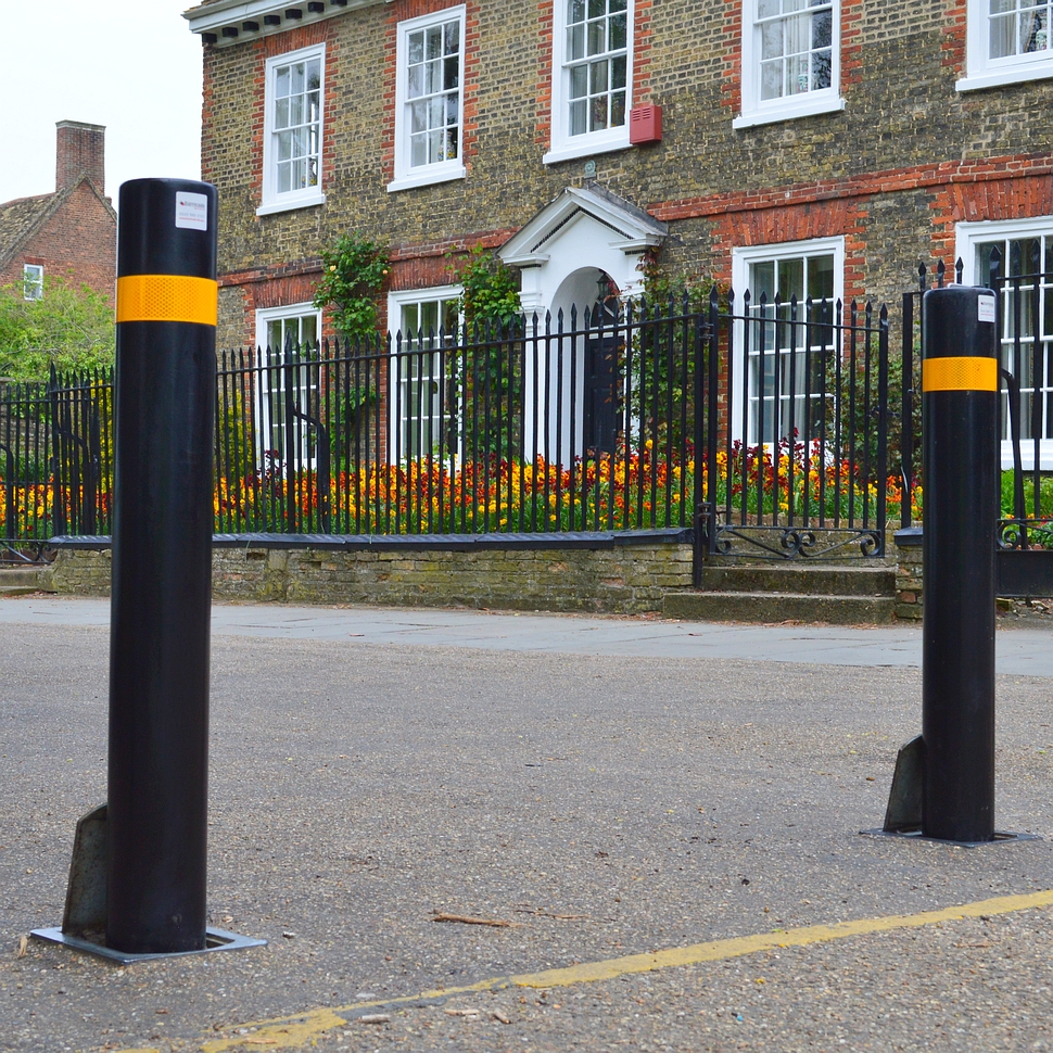 Barricade Fabrications: Telescopic retractable security posts.