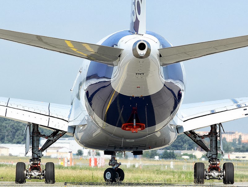 A350 XWB News: The tail-skid ready in the MSN1 for starting VMU tests ...