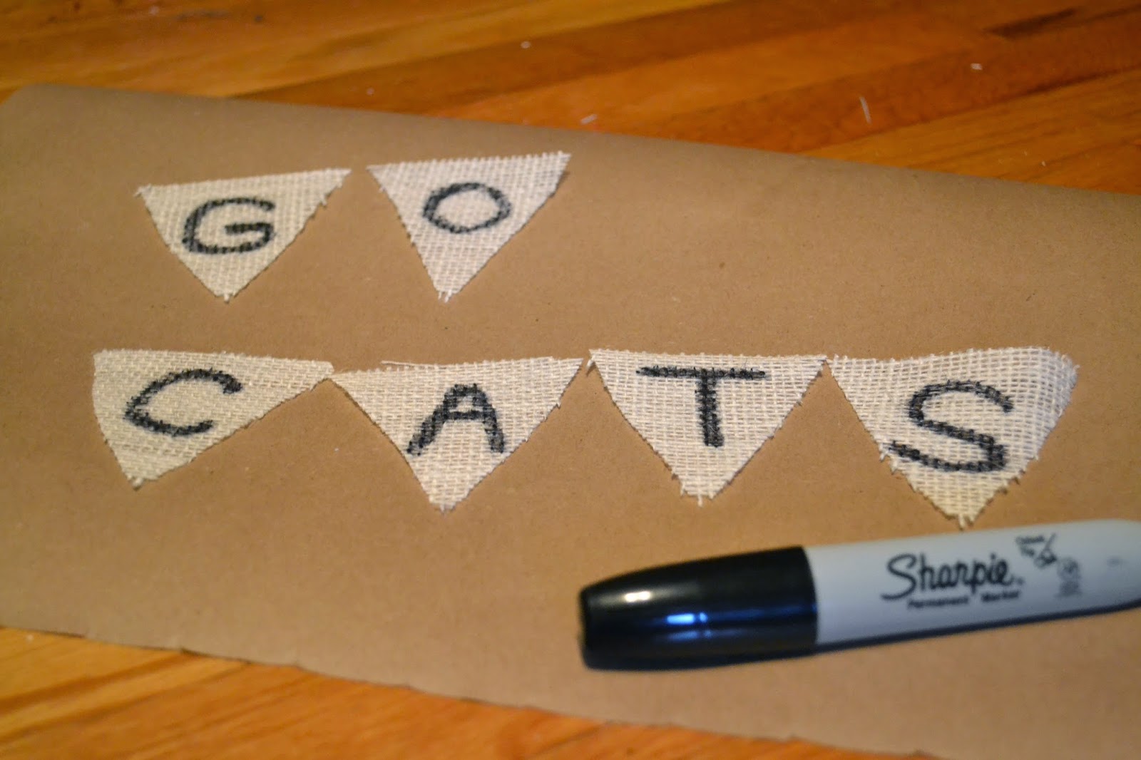 Brock Lou: GO BIG BLUE! DIY UK Burlap Wreath