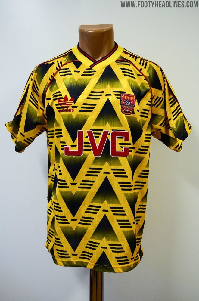 Arsenal Fan Goes Viral After Getting Married In 'Adidas Arsenal ...