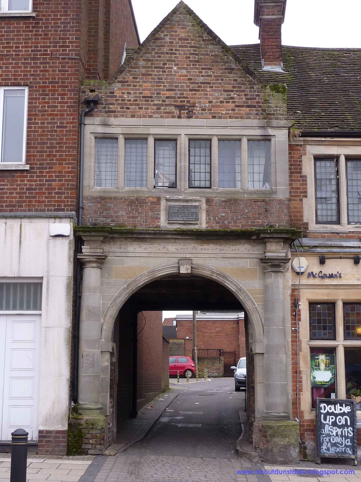 About Dunstable : The History of Dunstable ~ Through the years.....