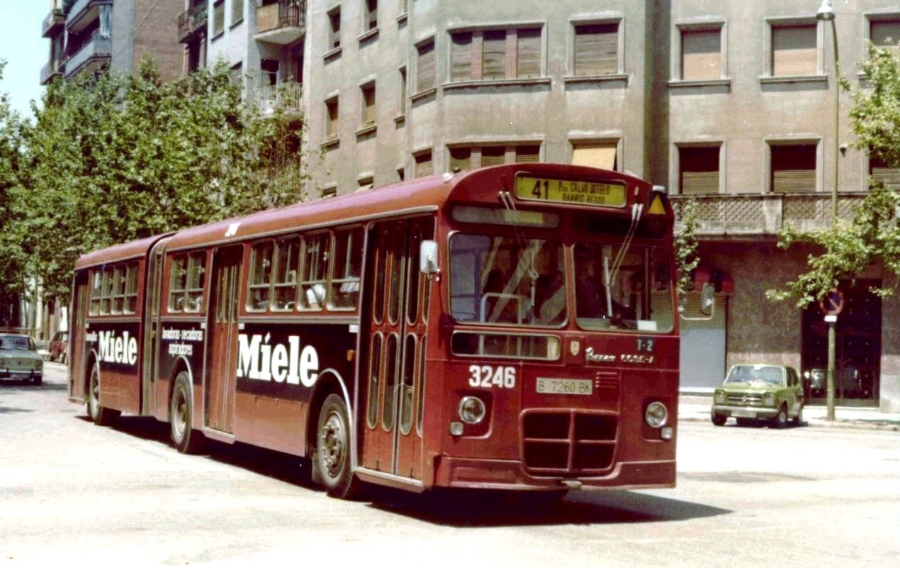 El Tranvía 48: 50 años (+3) de autobuses articulados en Barcelona (1967 ...