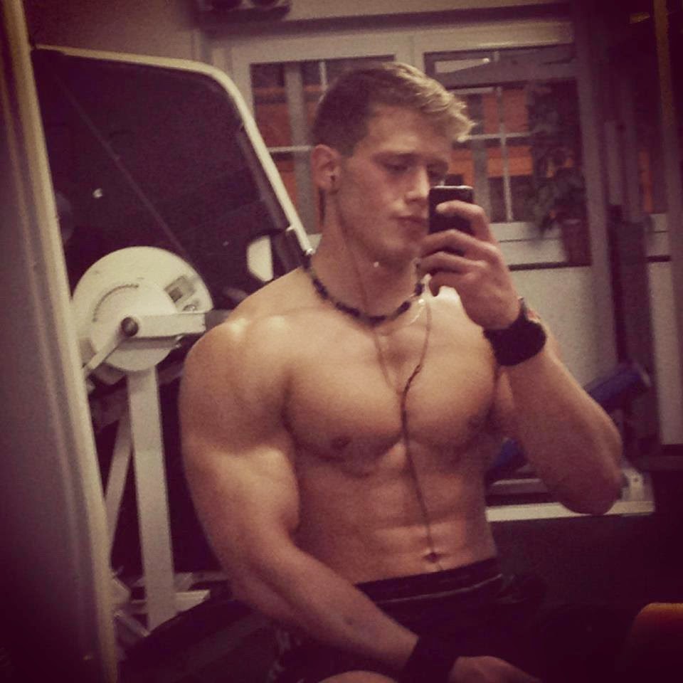 the beauty of male muscle: Lars