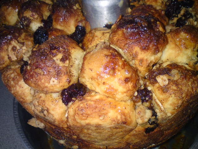 Cooking Pleasure: Monkey Bread/Hungarian Coffee Cake/Pinch-Me-Cake