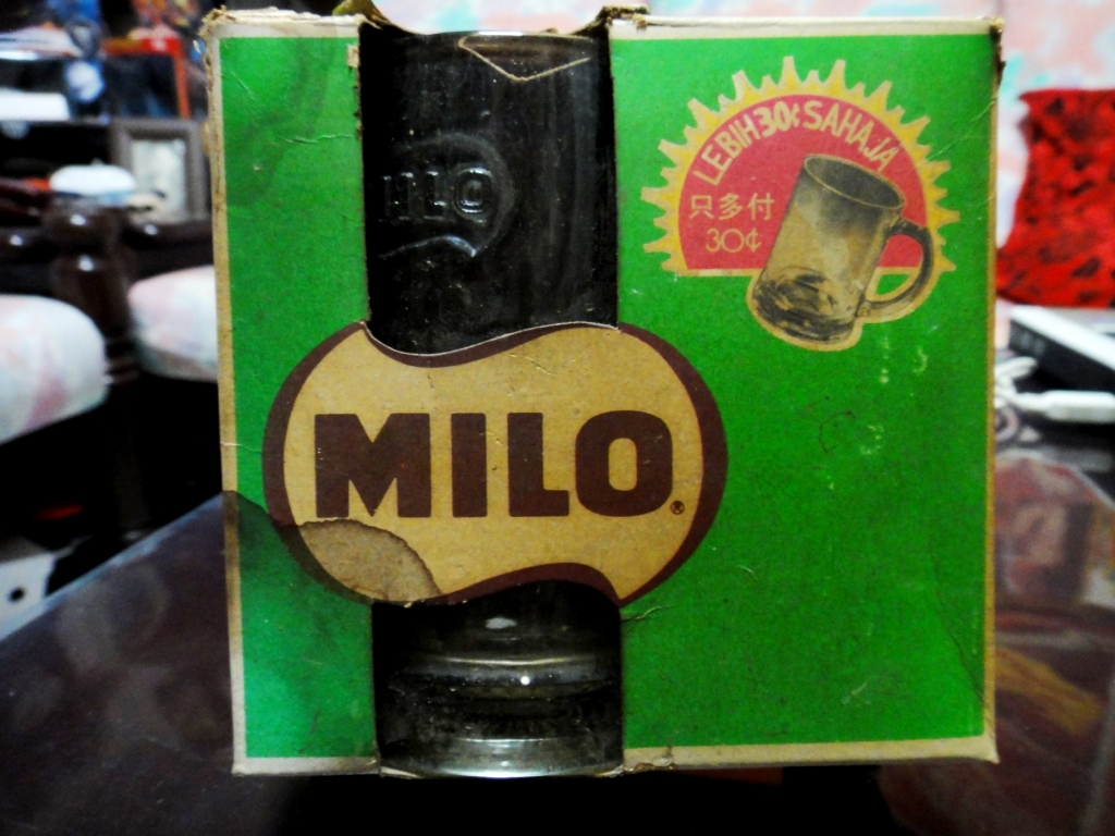 AFZARIZAL: Gelas Minuman MILO 30 sen