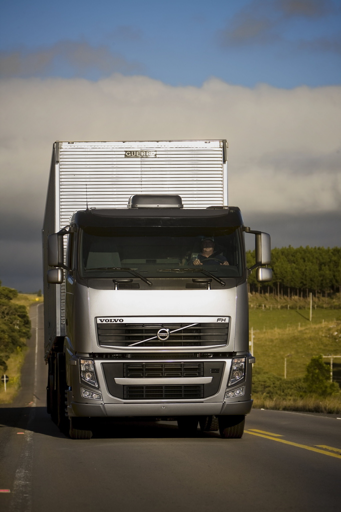 KOMBI e CIA.: >>> CABINES VOLVO