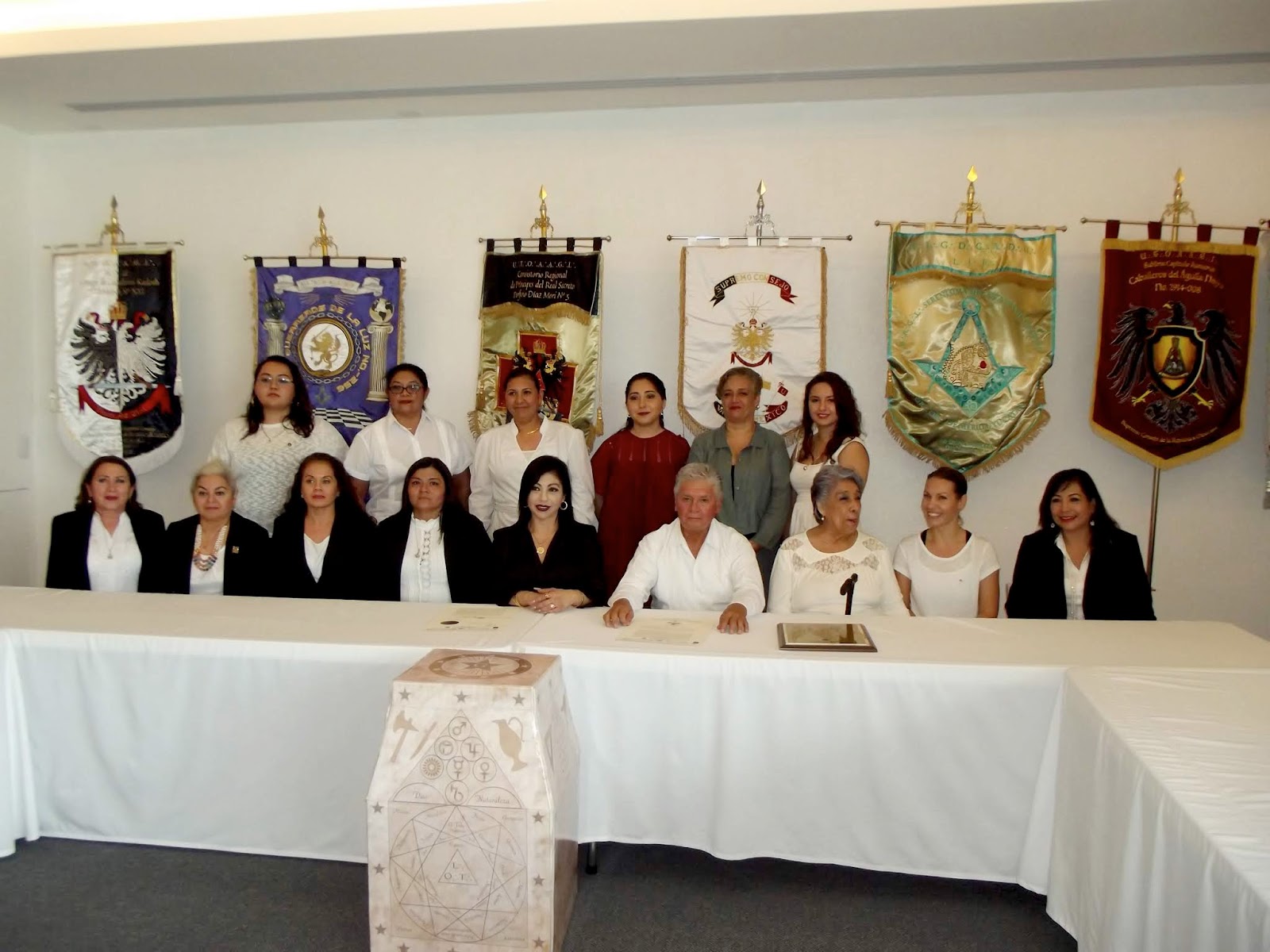 Masones abren espacios a mujeres en México