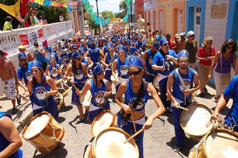ACONTECE: Dia Estadual do Maracatu é celebrado com cortejo em Olinda