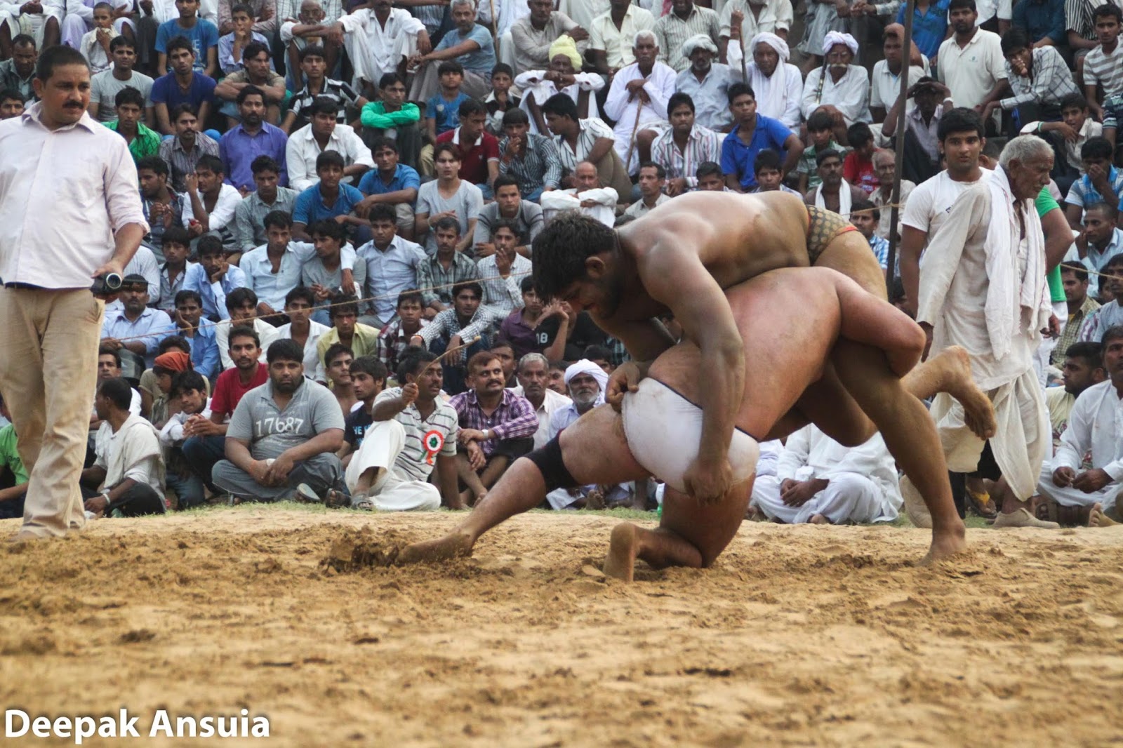 KUSHTI कुश्ती - Traditional Indian Wrestling: BISAR VILLAGE DANGAL