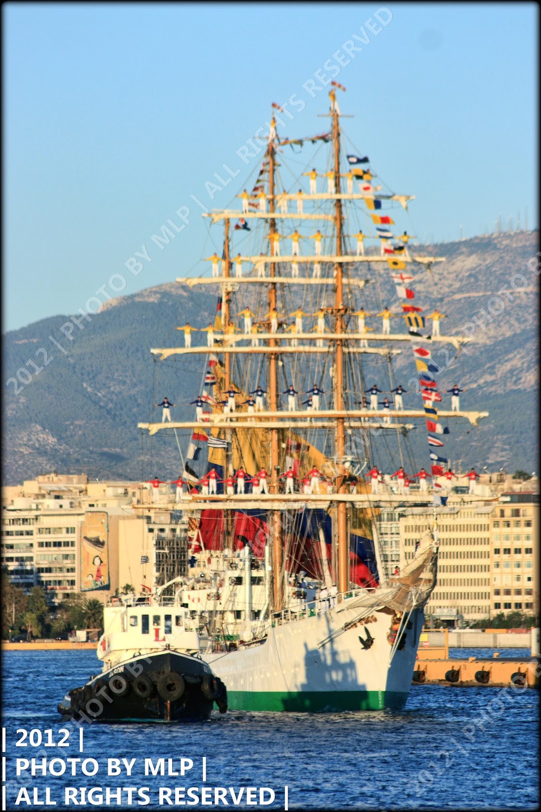 MLP Blo-G-Spot: ΤΟ ARC GLORIA ΣΤΟ ΛΙΜΑΝΙ ΤΟΥ ΠΕΙΡΑΙΑ [2012]