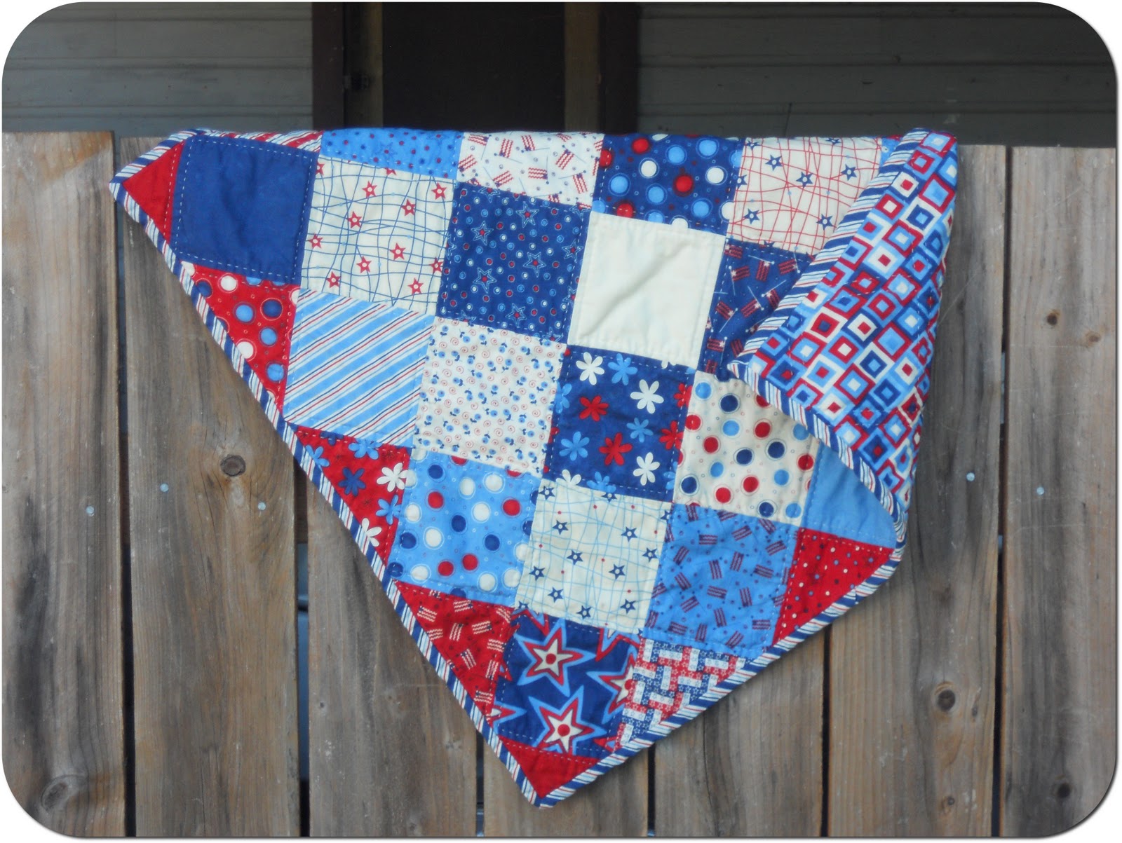 Snippets of Sweetness: Flashback Friday #14: Fourth of July Table Topper
