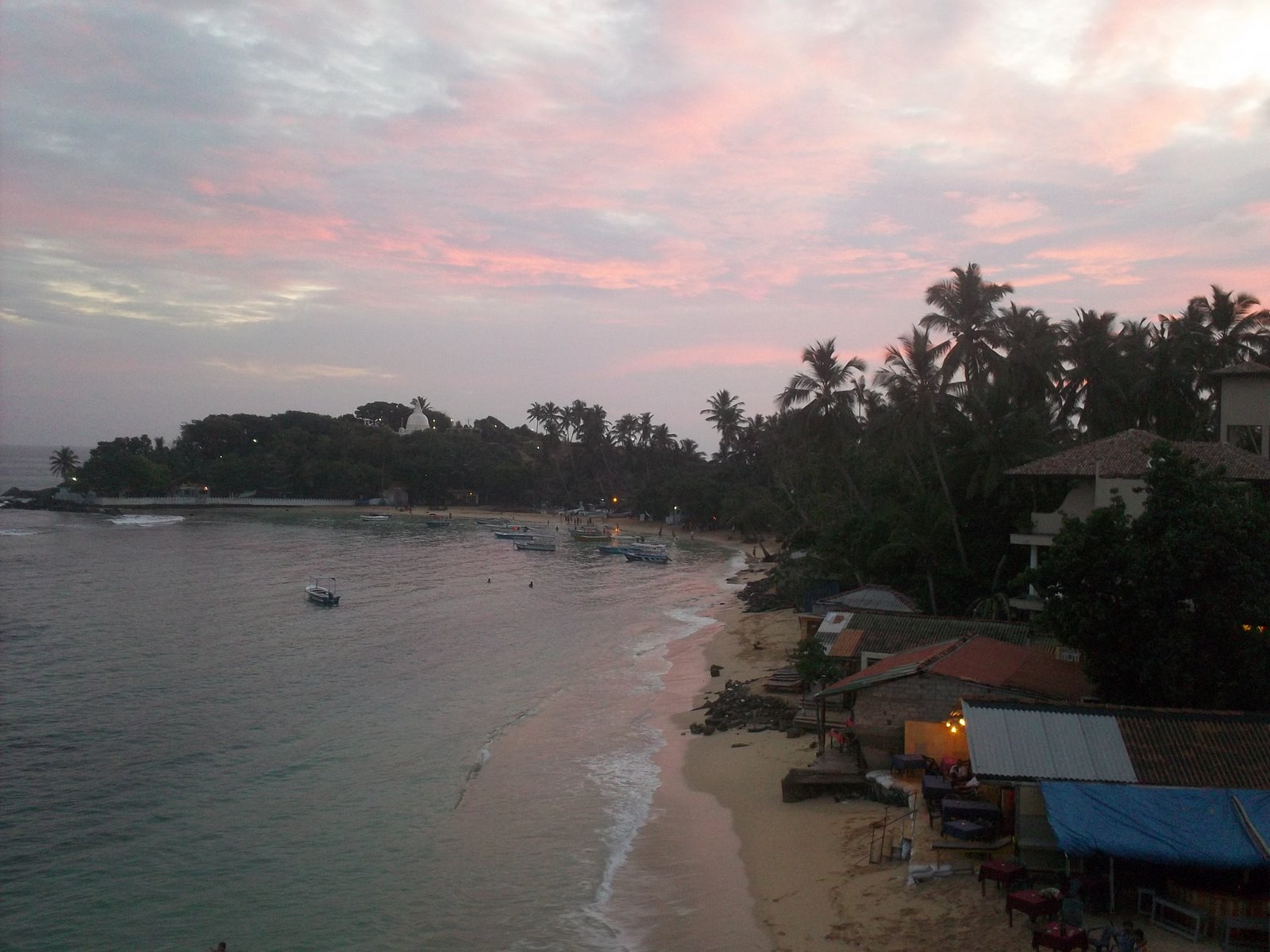 Christmas Sri: Unawatuna Beach and Cinnamon Island