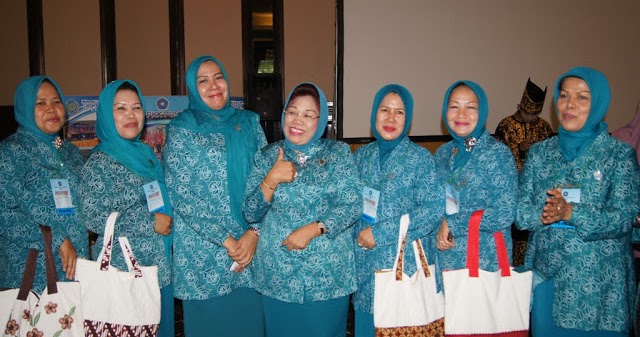 61 Model Baju Batik Pkk Nasional Terbaru Terbaru - modeljaket.me