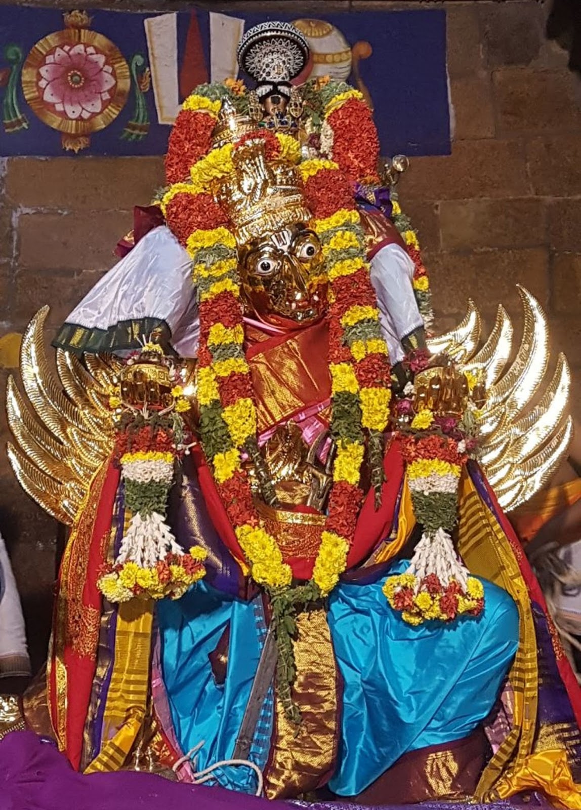 Temple, Travel and Sport: Srirangam Bhoopathi Thirunal Garuda Sevai