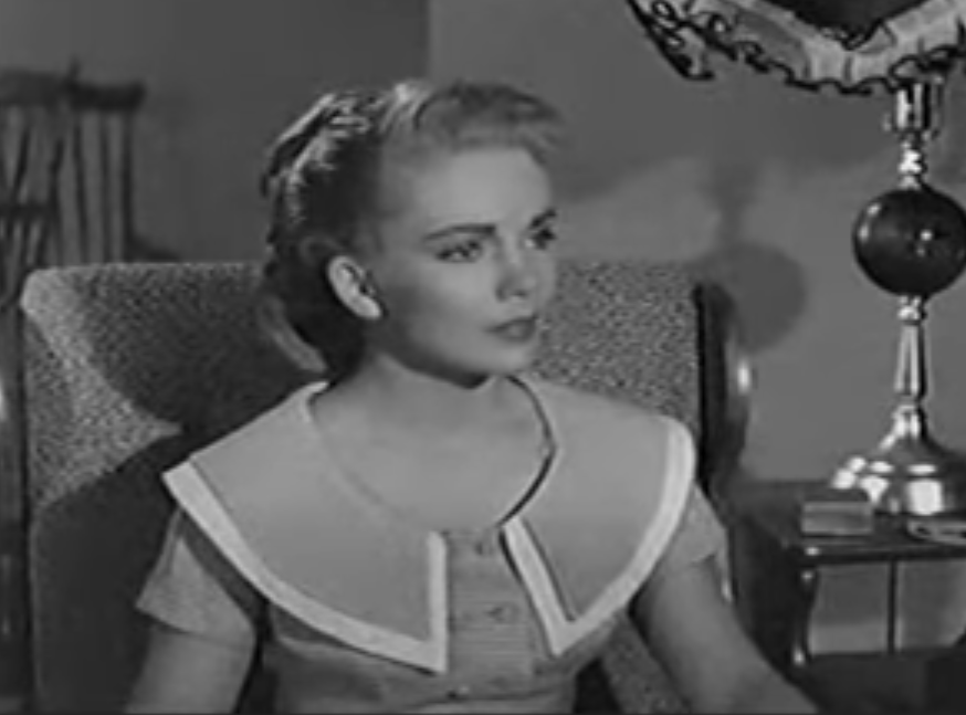 Clarke Chronicler's Horror Girls: 162 Earth vs. the Spider ( 1958 )