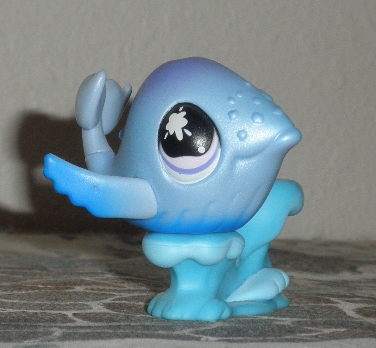 Collectomania: LPS Whales