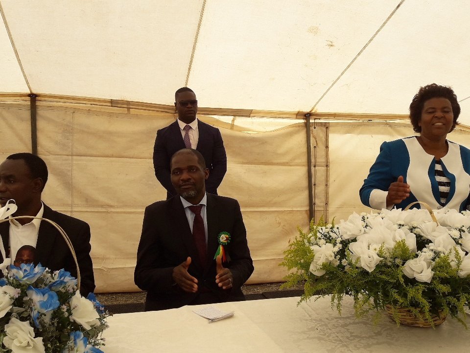 NewsdzeZimbabwe: WATCH : WHAT AN ENTRANCE