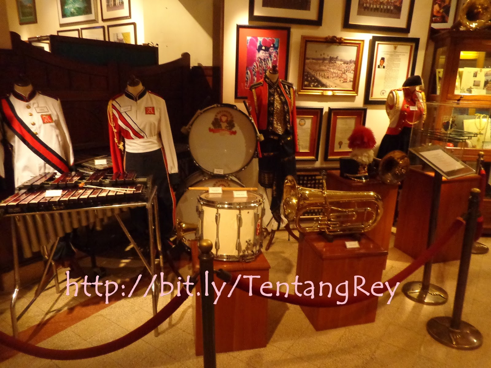 √Dari Warung Aroma Makassar dan Museum House of Sampoerna