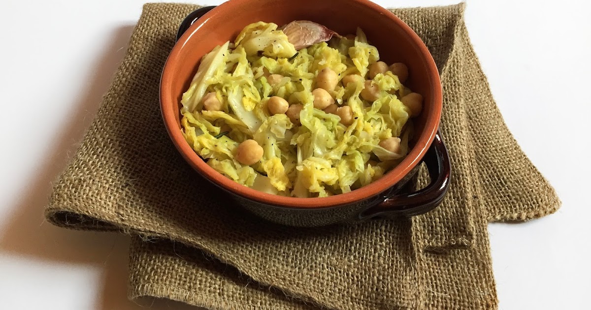 Inglourious Bananas: Savoy Cabbage with Chickpeas // Cavolo verza con ceci