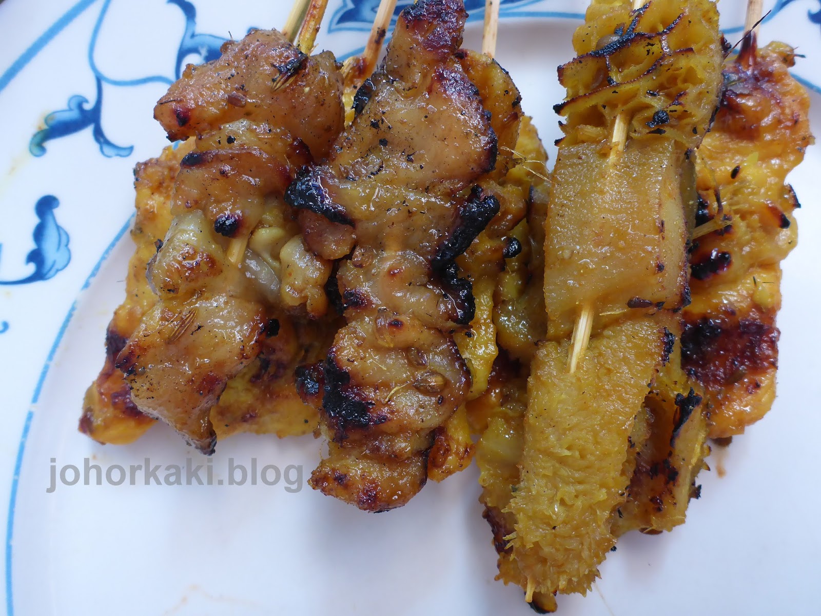Would you Like Satay for Breakfast? R&H Cafe Satay Maharani in Muar ...