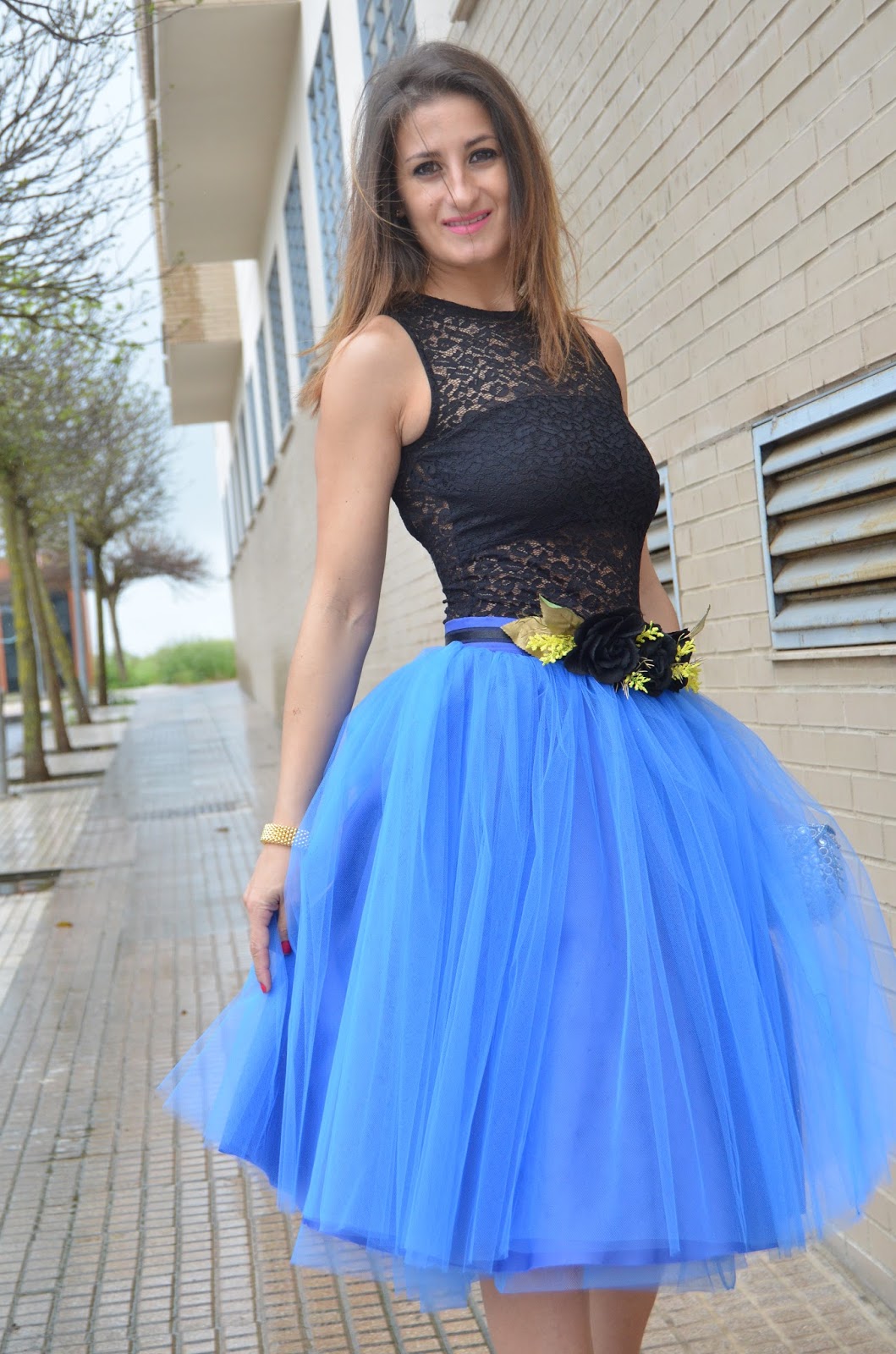 AL ESTILO DE MAR: FALDA AZUL TUL (BLOGGERS BADAJOZ)