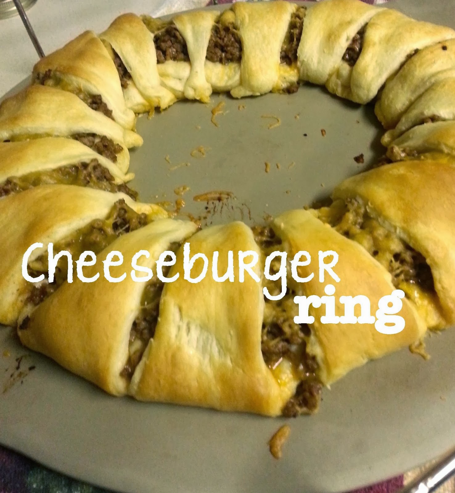 The Classroom Crafter: Crescent Roll Cheeseburger Ring