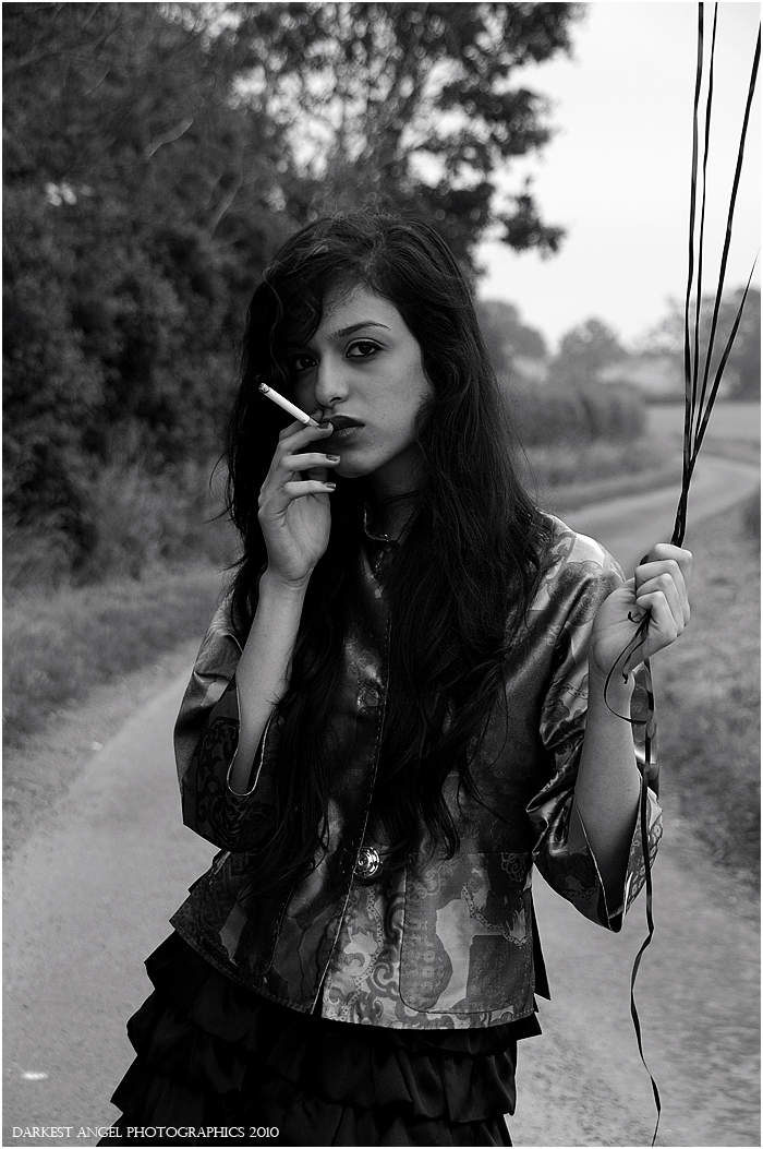 Beautiful Girls Smoking Babes | Cigarettes and Smokers
