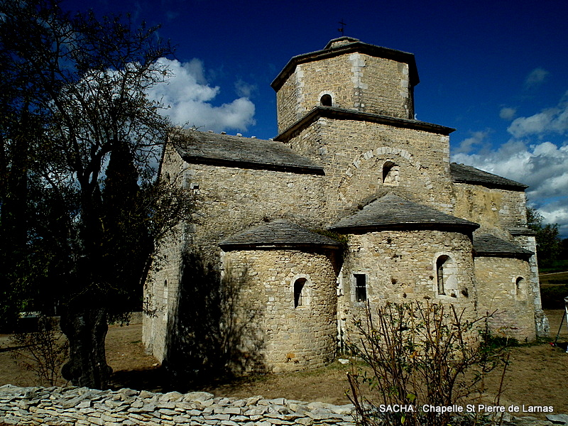 Un jour....Une photo !: Chapelle St Pierre de Larnas " Ardèche