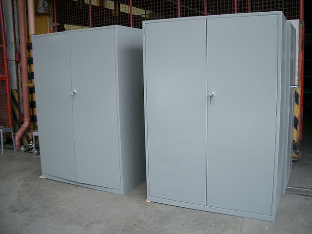 Cabinet Besi - Lemari penyimpanan barang (Pabrik) bisa pesan Custom ...