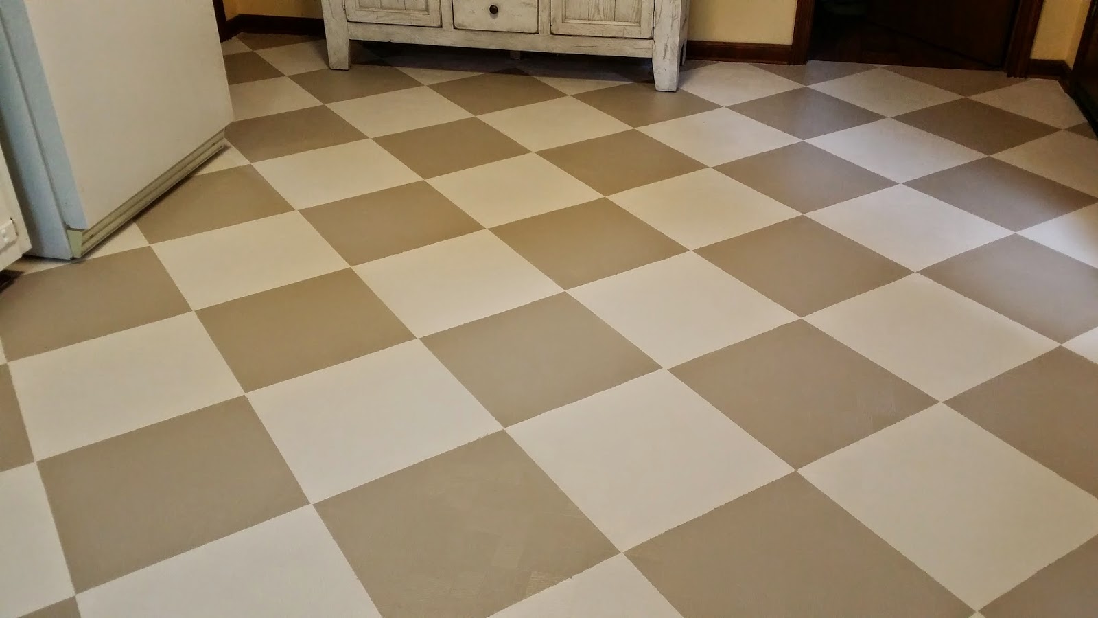 How I Painted my Linoleum Floors