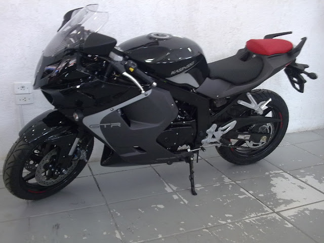 Bela Moto: Novas Cores na Comet GT R 250