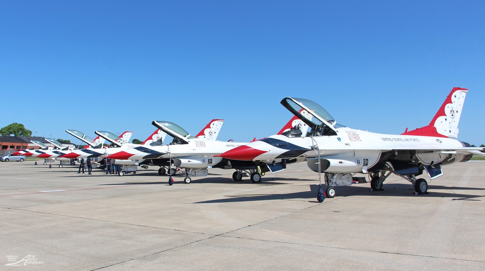 The Aero Experience: Scott AFB Centennial Airshow: USAF Thunderbirds
