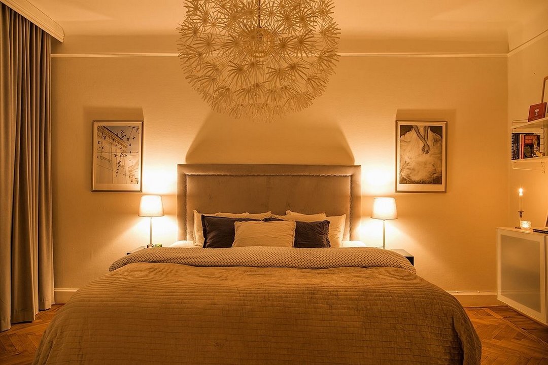 découvrir l'endroit du décor : BIEN ÉCLAIRER