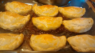 Be the Best Mommy: Karaits Pirogues