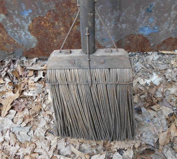 Log Cabin Antiques & Gifts: Fire broom