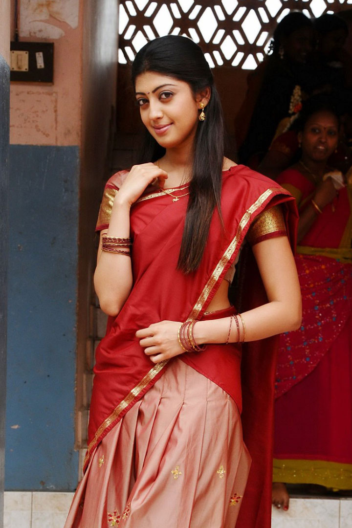 Praneeta latest wallpapers - Tollywood Actress and Actor Wallpapers