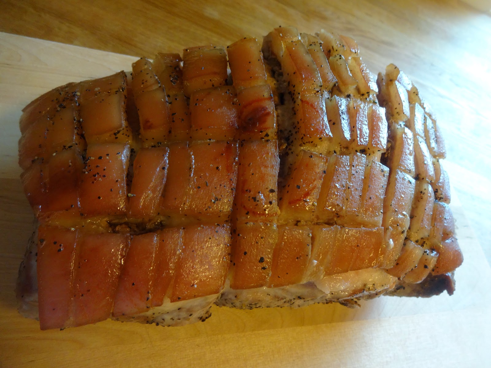 Edels Mat : Svinestek av bog med sprø svor ! Servert med sopp, bacon og ...