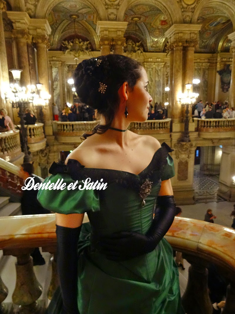 Dentelle et Satin: Opéra 2015 Green Bustle dress