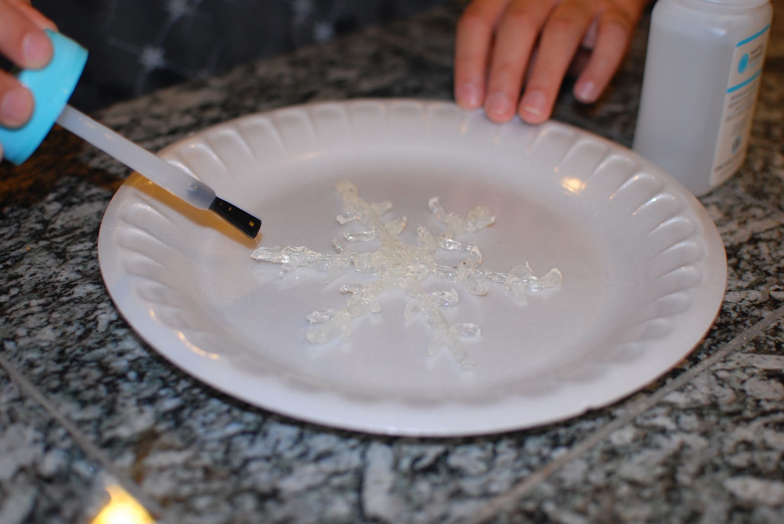 Simply Pinspirational: DIY Hot Glue Snowflake Ornament