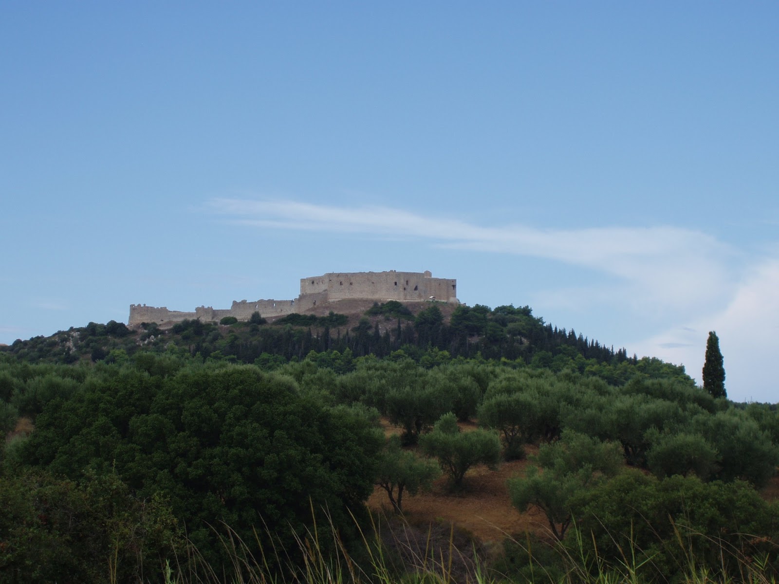 ΠΕΡΙΠΑΤΗΤΕΣ ΤΟΥ ΤΟΠΟΥ: ΚΑΣΤΡΟ ΧΛΕΜΟΥΤΣΙ