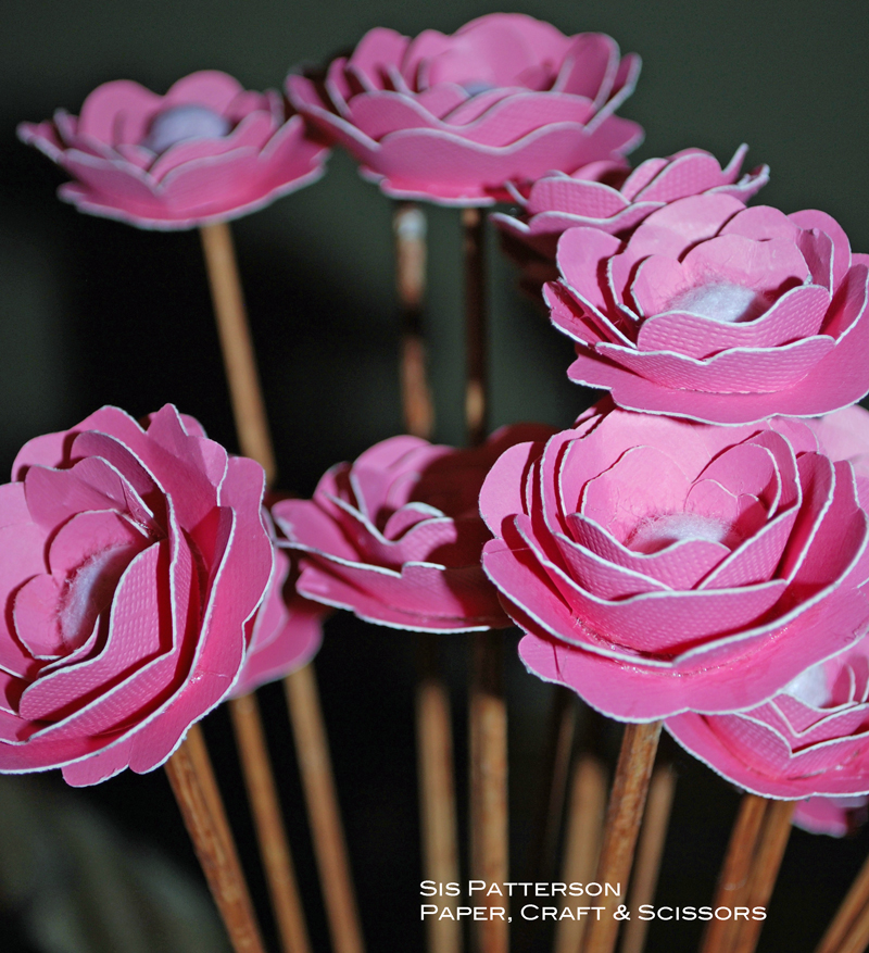 Cricut FANatics crafting is our passion: Cricut Roses