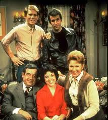 A POP CULTURE ADDICT - IN REHAB: The Happiest Days Of Richie Cunningham