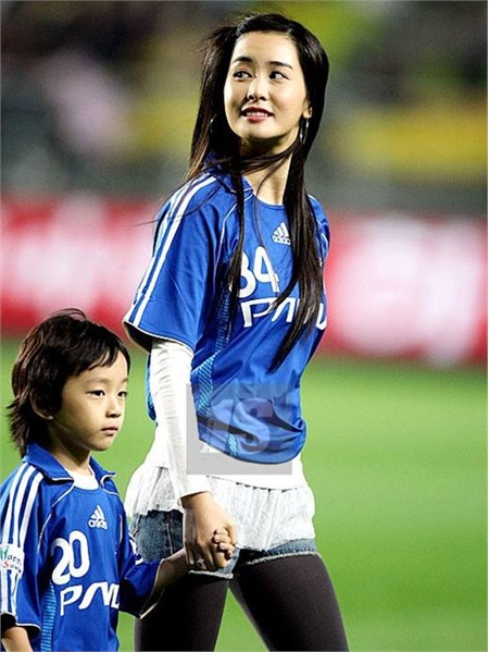 CA SĨ VÀ DIỄN VIÊN ĐIỆN ẢNH HÀN QUỐC: Lee Dae Hee