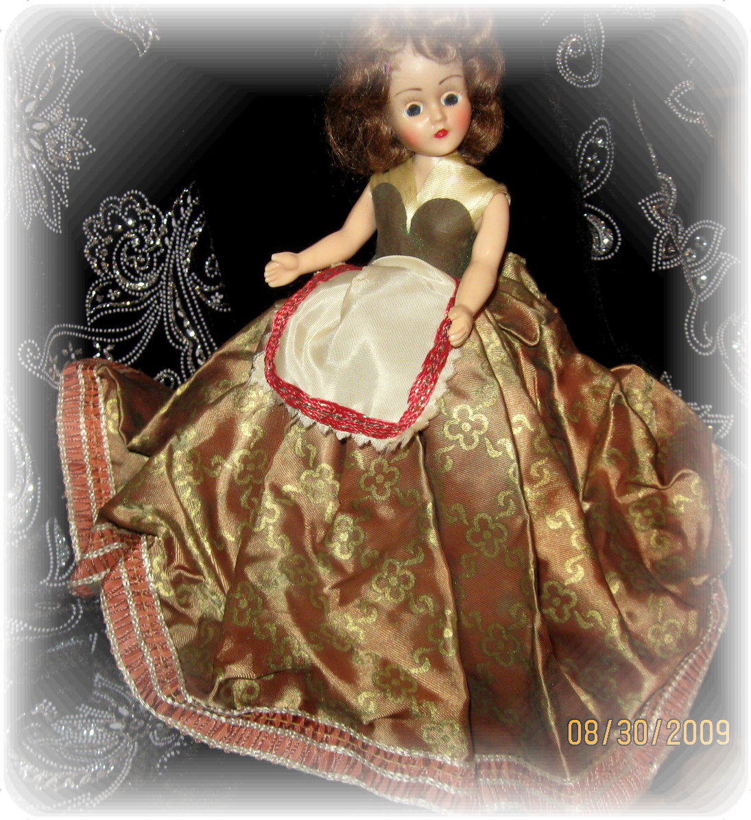 MizMollye's Dollies and Playmates: Parade of Dolls
