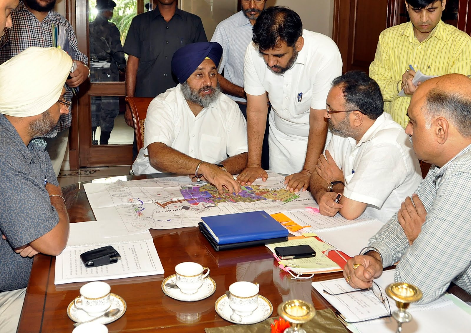 ZIRAKPUR LIVE: SUKBIR GIVES FINAL TOUCHES TO THE MASTER PLAN OF ...